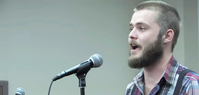 YouTubeで学ぶ英語：（17）『OCD』強迫性障害を持つ詩人、ニールさんの恋の詩 | アイデアニュース